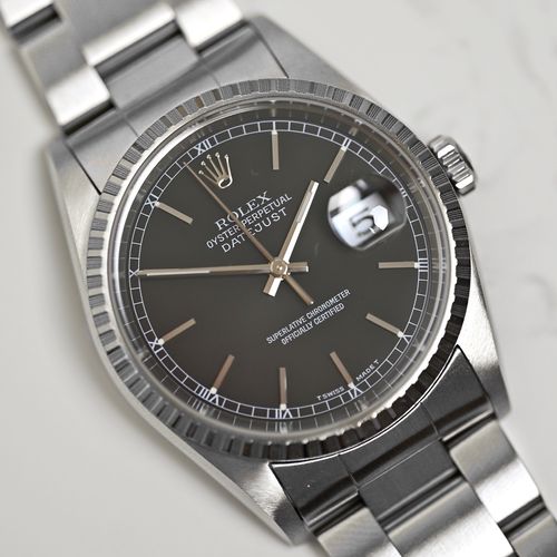 Rolex - Rolex Steel Datejust Black Dial 16220 w/ Original Paper